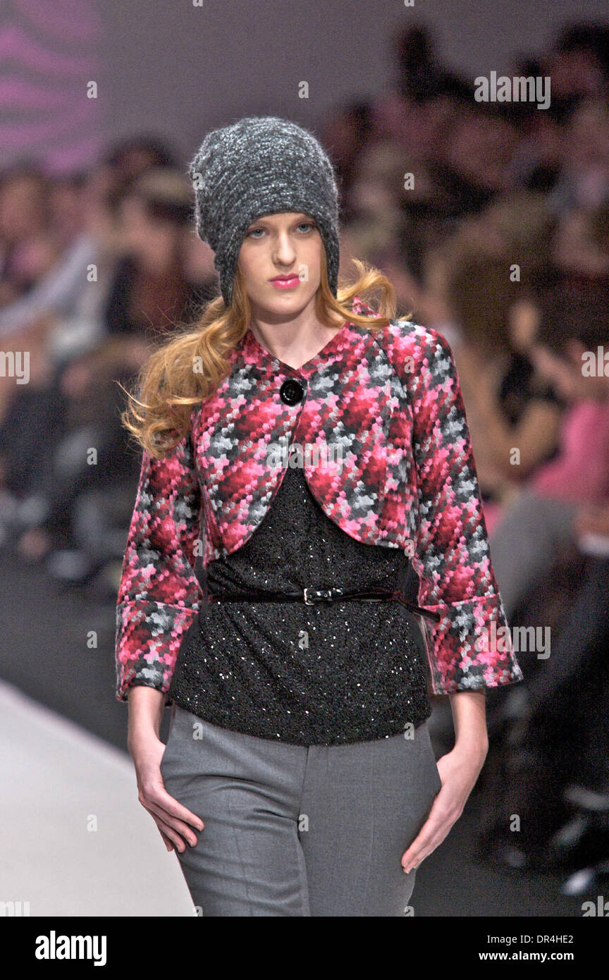Mar 16, 2009 - Toronto, Ontario, Canada - Models on the runway for the ...