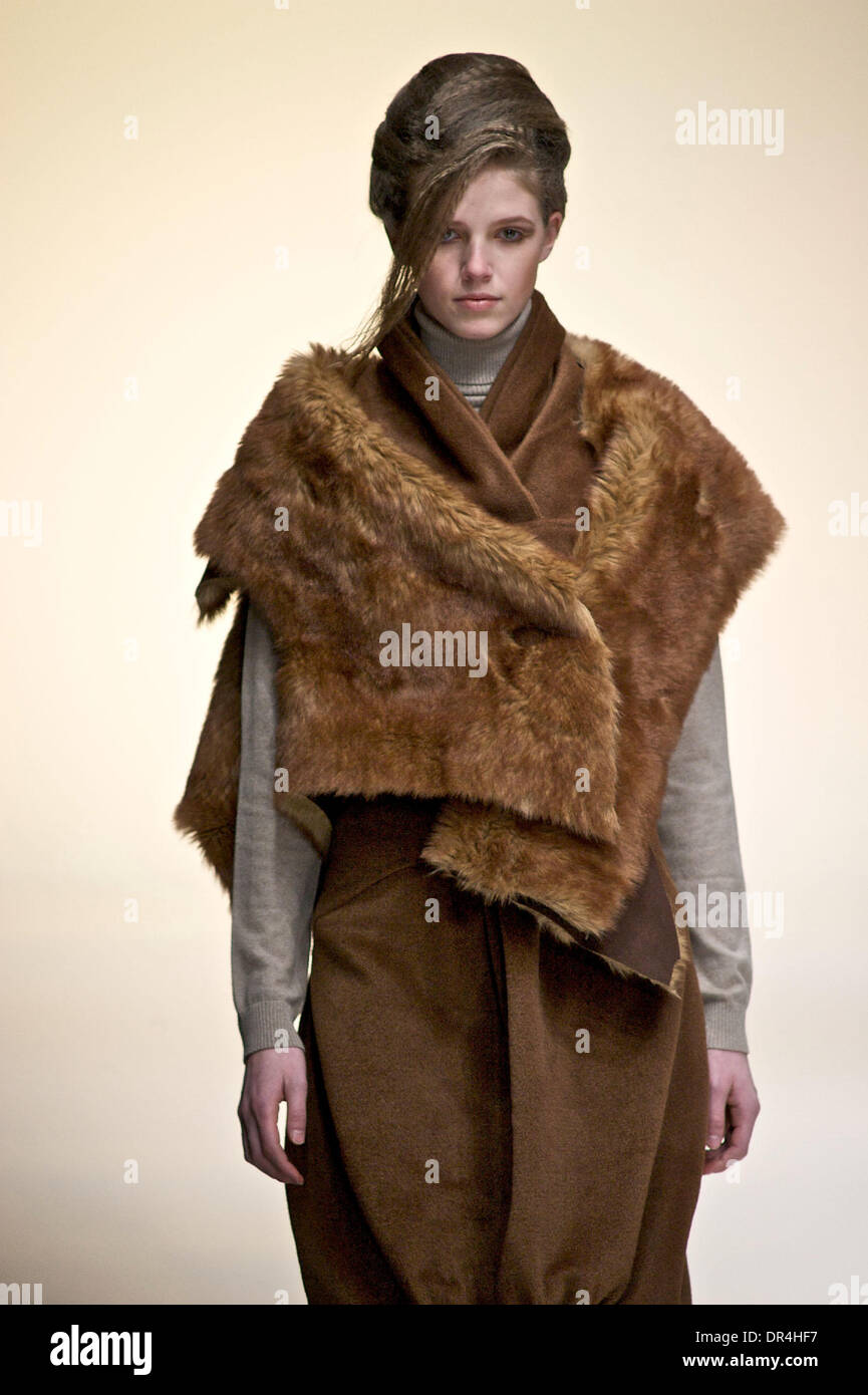 Mar 17, 2009 - Toronto, Ontario, Canada - Models on the catwalk for the ...