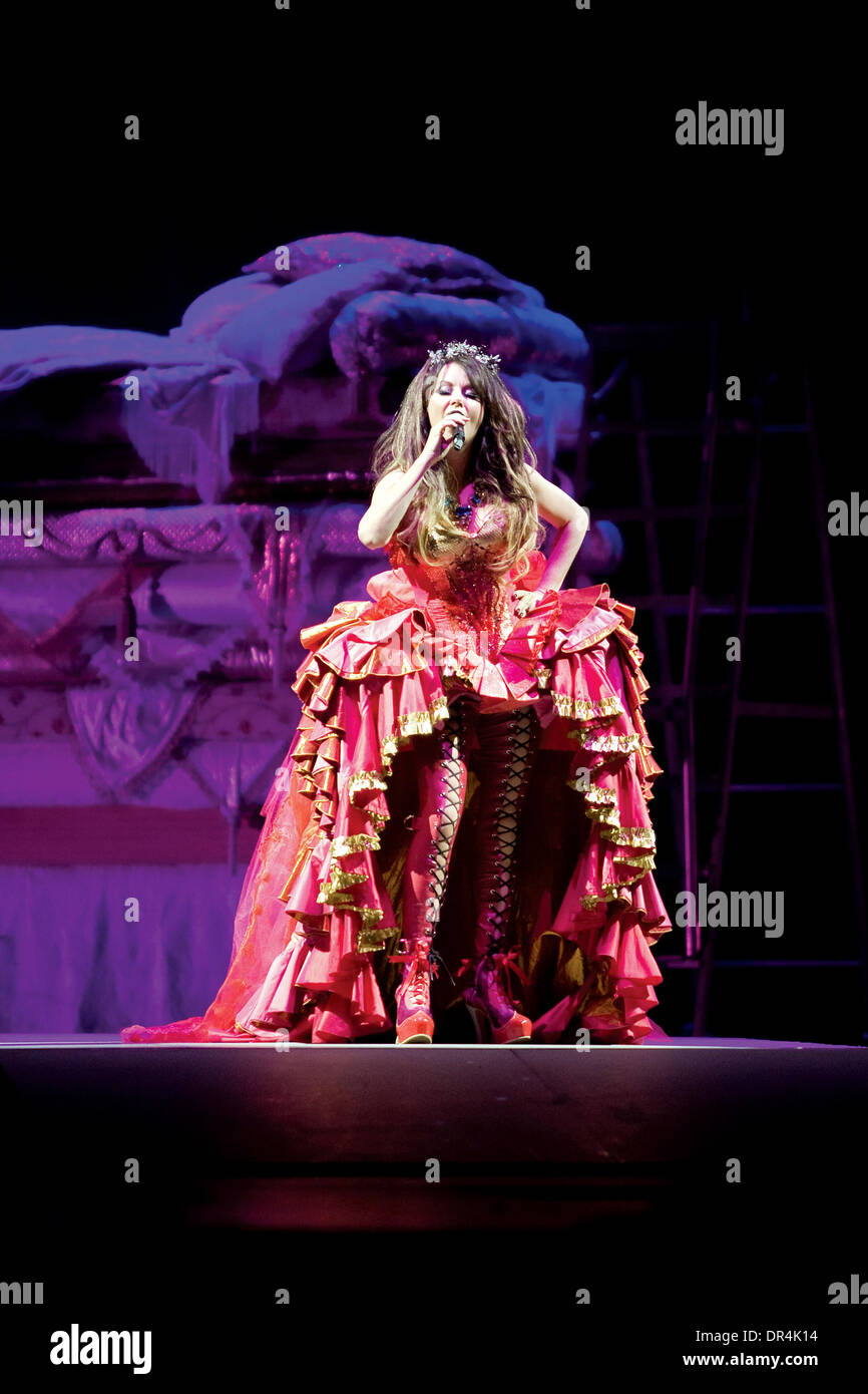 Nov 30, 2008 - Toronto, Ontario, Canada - Pop-opera singer SARAH ...