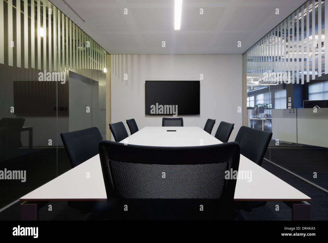 Empty meeting room in office Stock Photo - Alamy