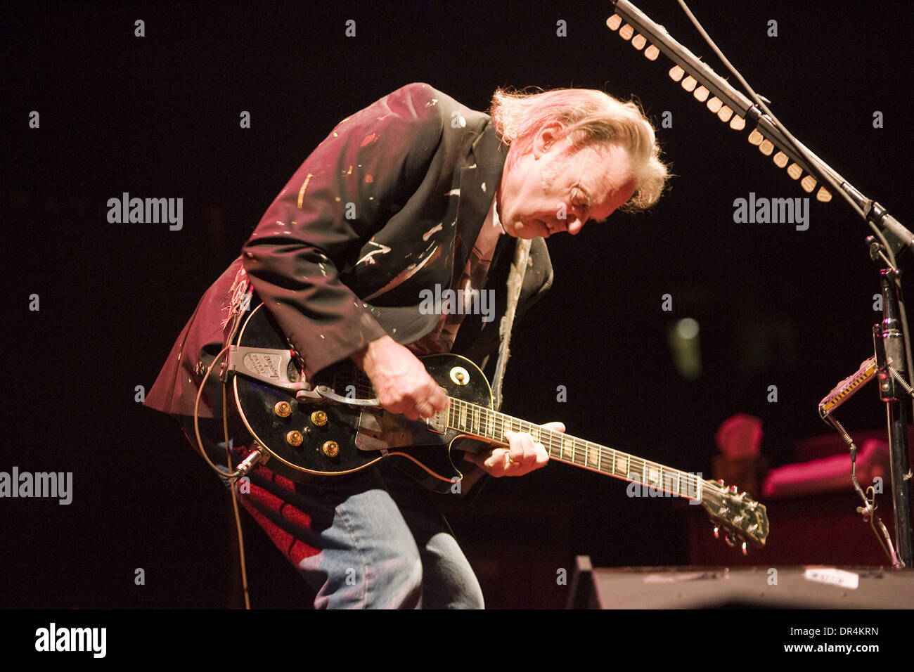 Native canadian centre of toronto hi-res stock photography and images ...