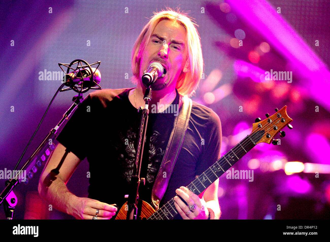 Chad kroeger rock band nickelback hi-res stock photography and images ...