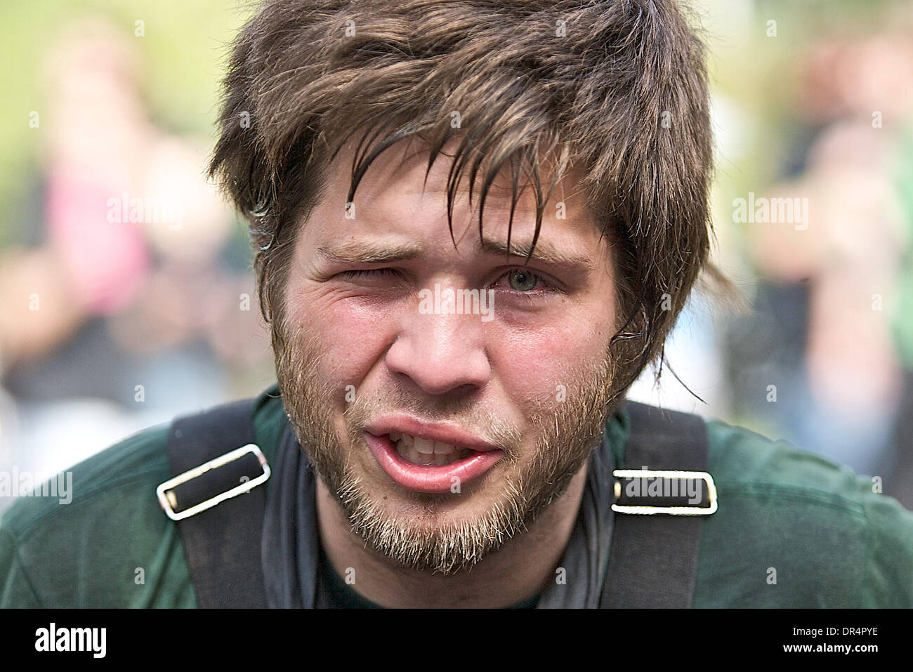 Pushing through the crowd hi-res stock photography and images - Alamy