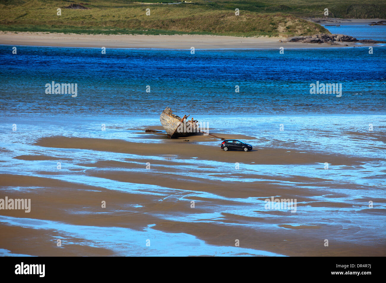 Beached wreck, Bunbeg beach, Co. Donegal, Ireland Stock Photo - Alamy