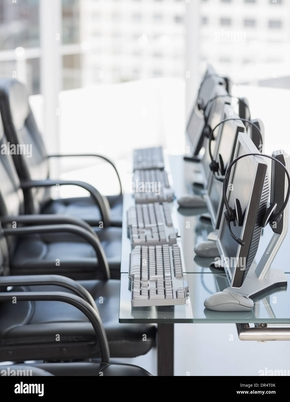 Modern office table chairs hi-res stock photography and images - Alamy