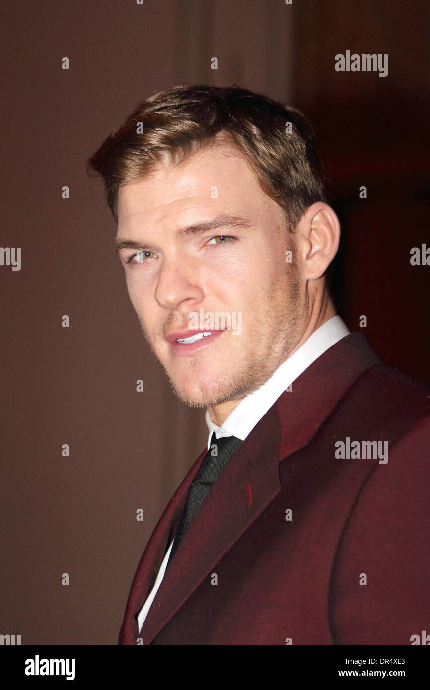 Alan ritchson hi-res stock photography and images - Alamy