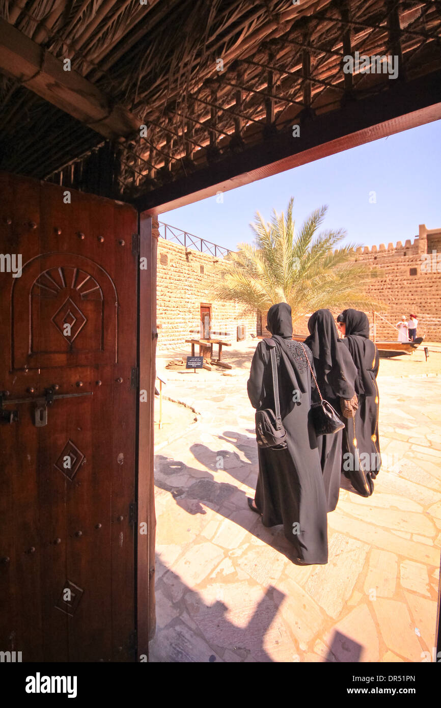 Emirati girls at Dubai Museum, Dubai, UAE Stock Photo - Alamy