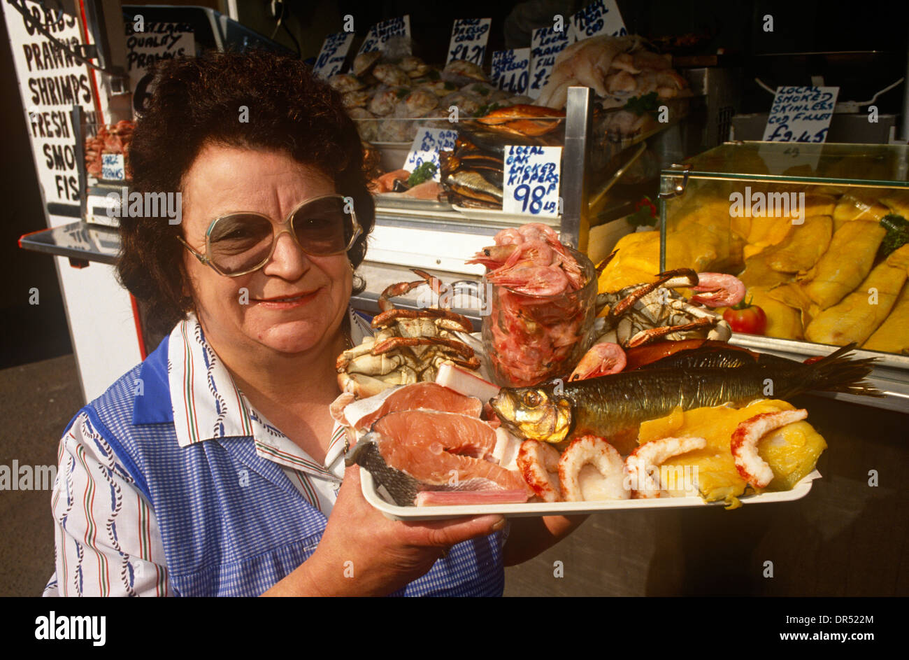 Lady fishmonger hi-res stock photography and images - Alamy