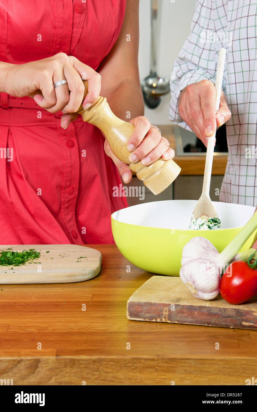 Women only cooking together home hi-res stock photography and images ...