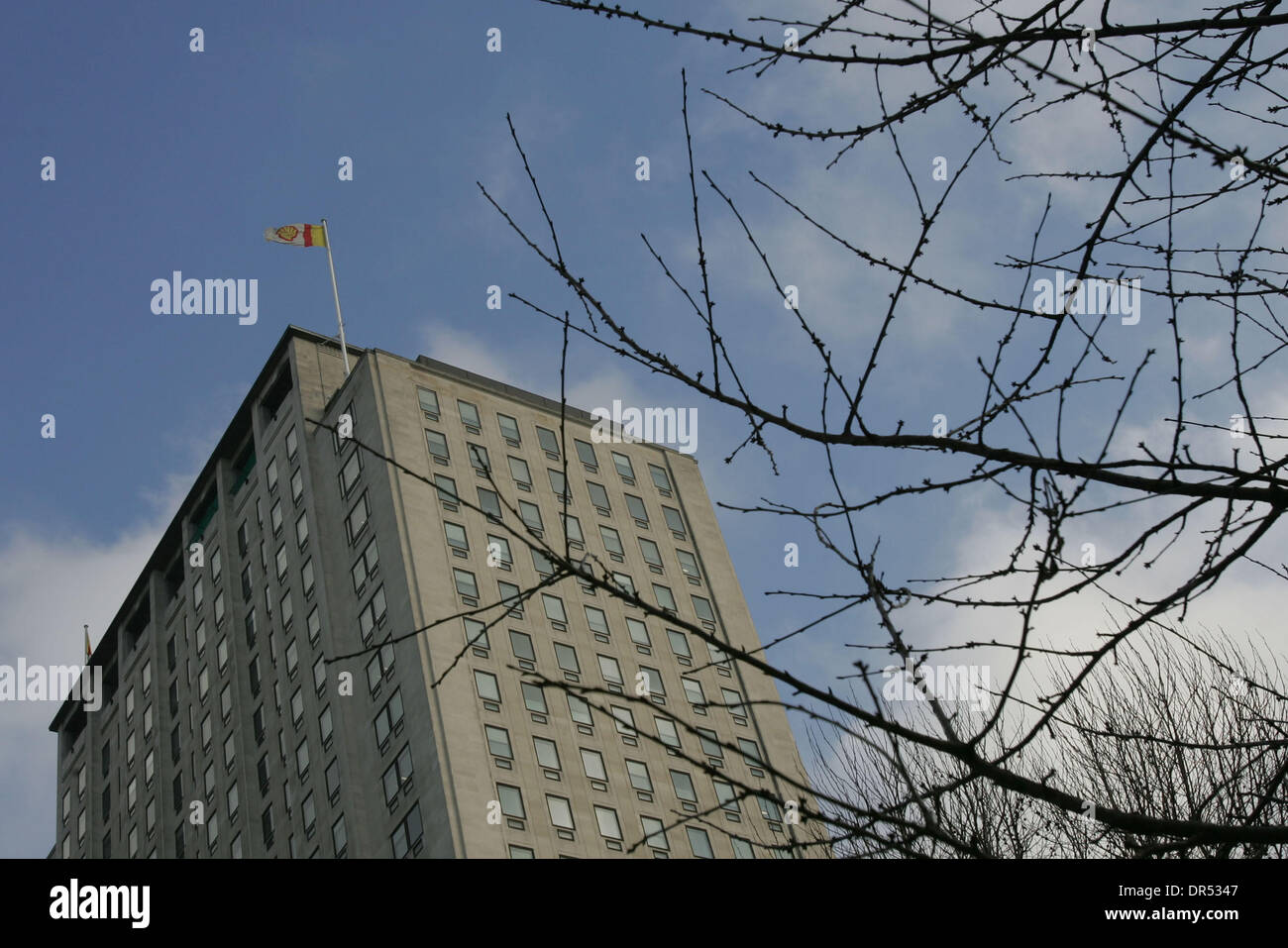 Royal dutch shell headquarters hi-res stock photography and images - Alamy