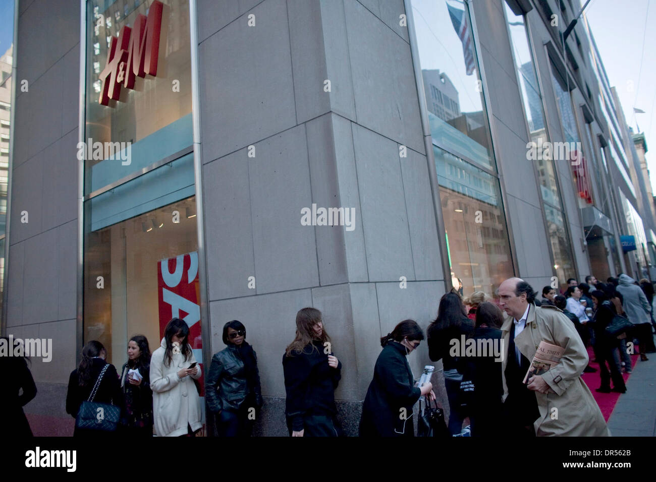 New york designer stores hi-res stock photography and images - Alamy