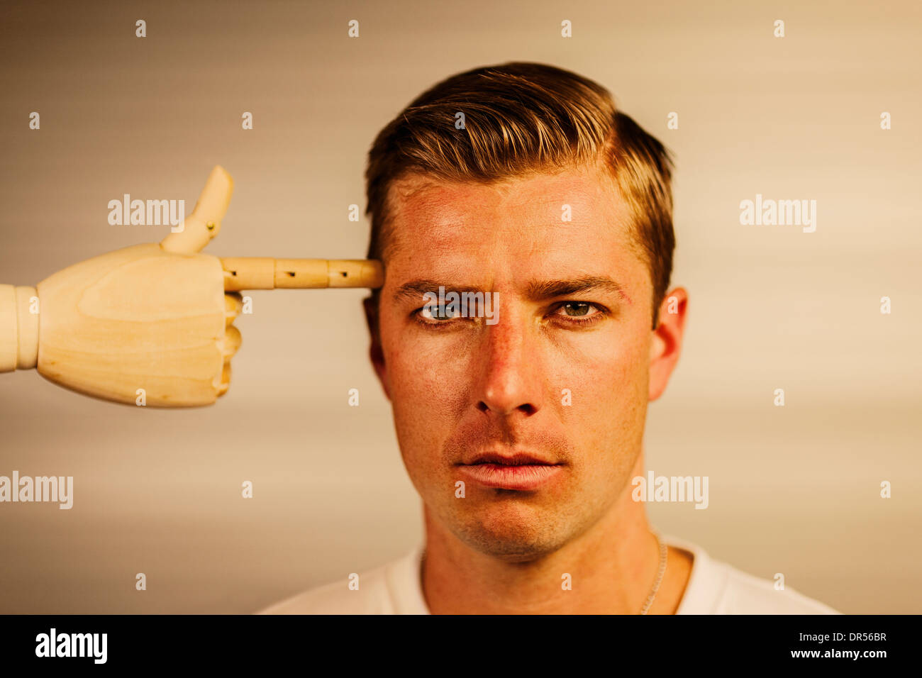 Man pointing gun at head hi-res stock photography and images - Alamy