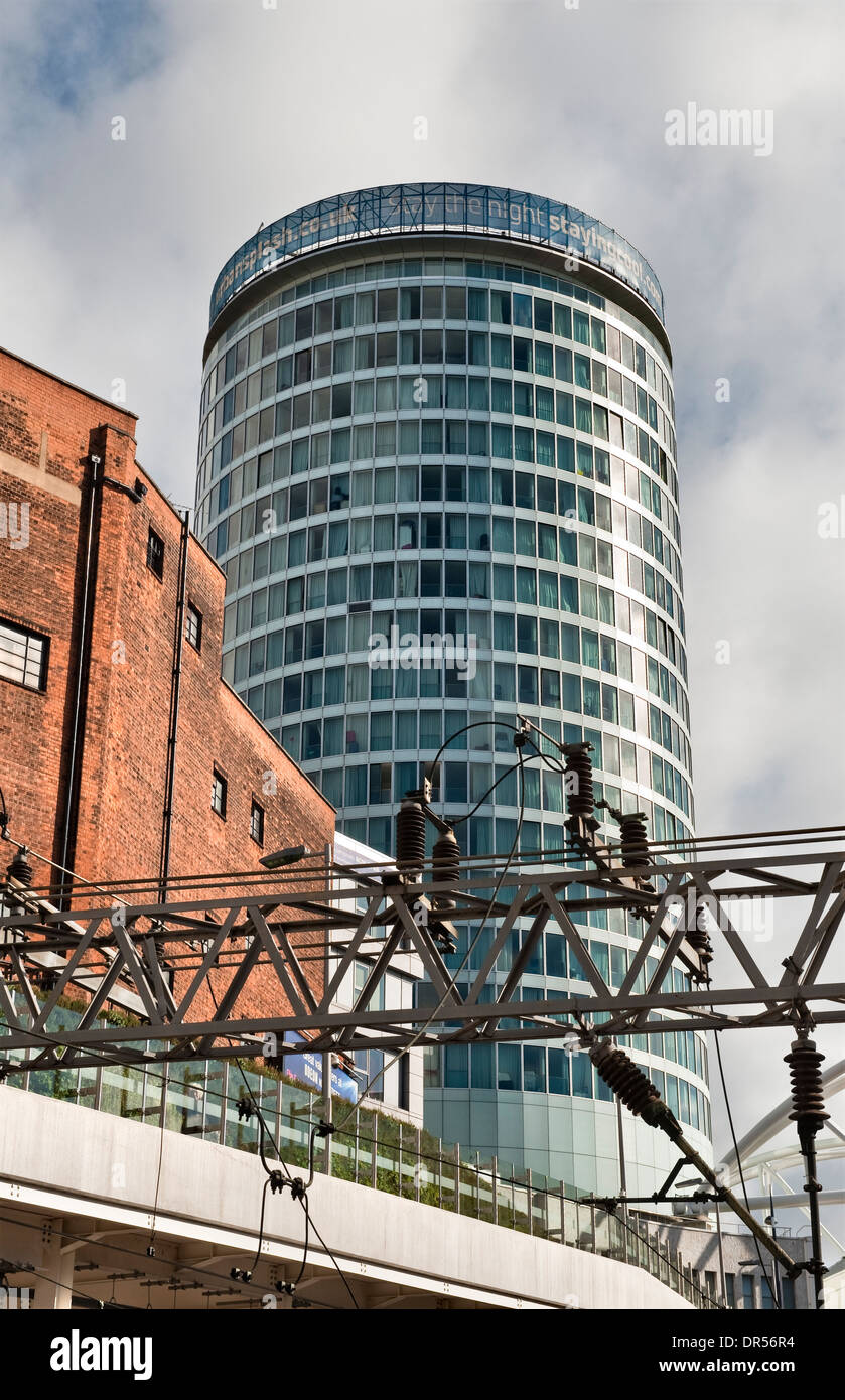 The Rotunda building at the Bull Ring, Birmingham, UK, seen from New ...