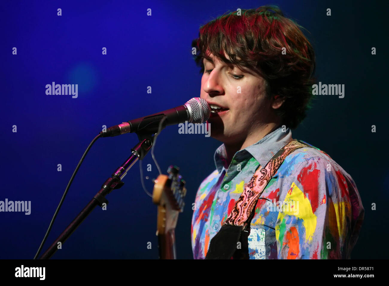 Dec 11, 2008 - Oakland, California, USA - Dizzy Balloon performs live ...