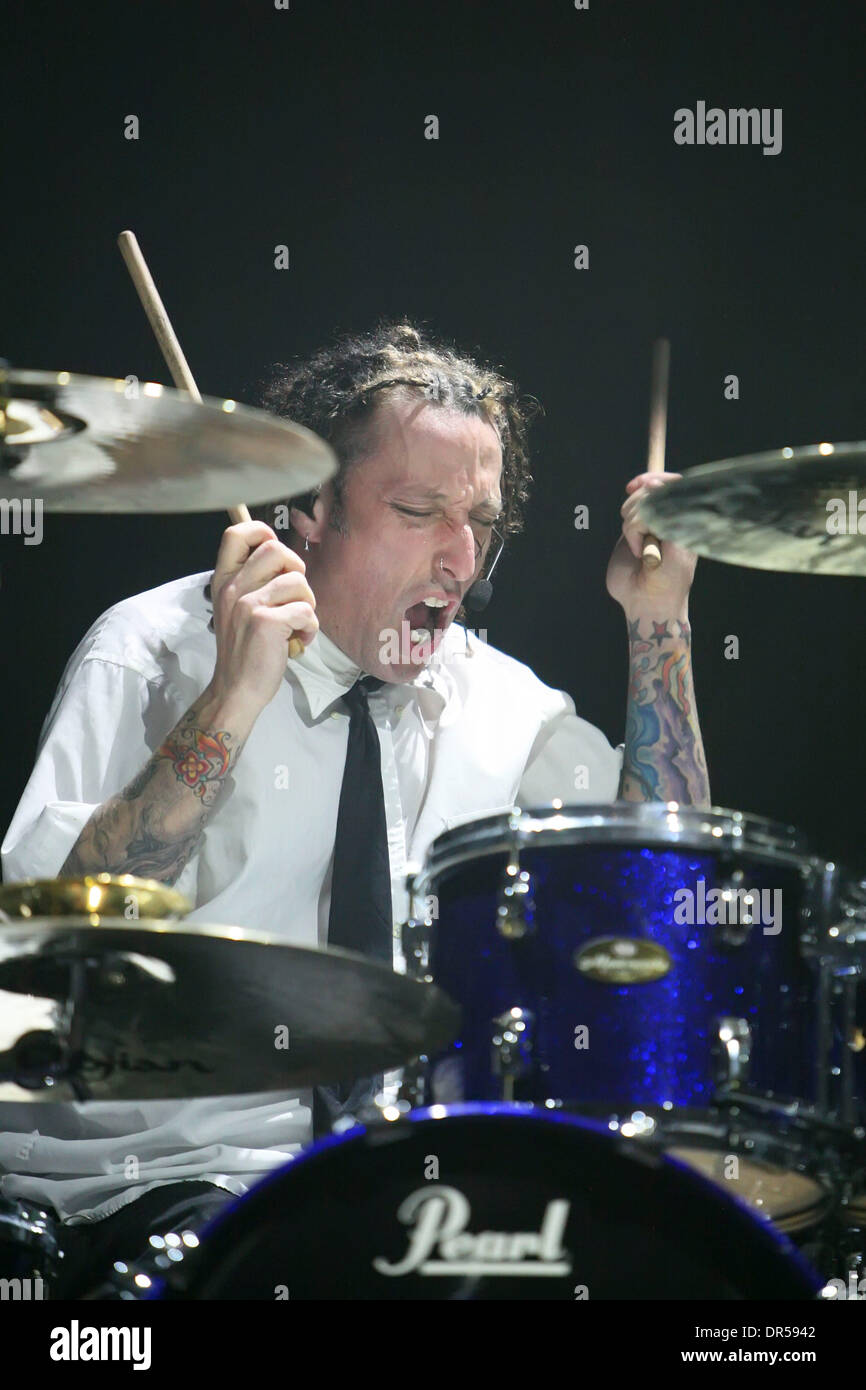 Sevendust hi-res stock photography and images - Alamy