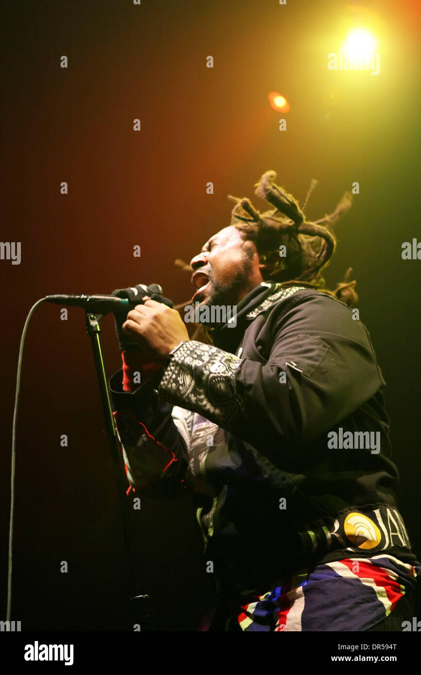 Jan 27, 2009 - San Jose, California, USA - Lead singer BENJI WEBBE ...