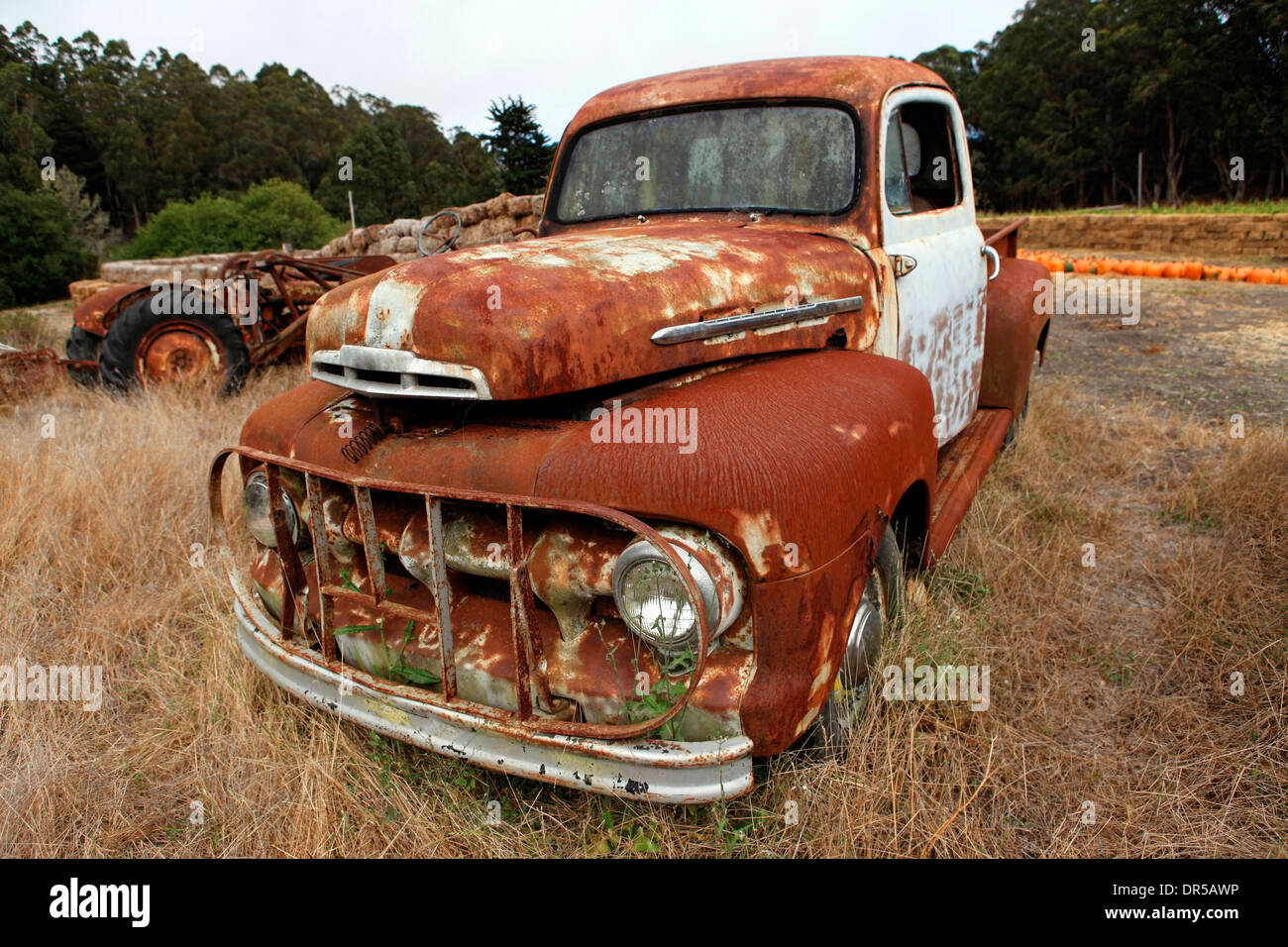 Rustic truck hi-res stock photography and images - Alamy