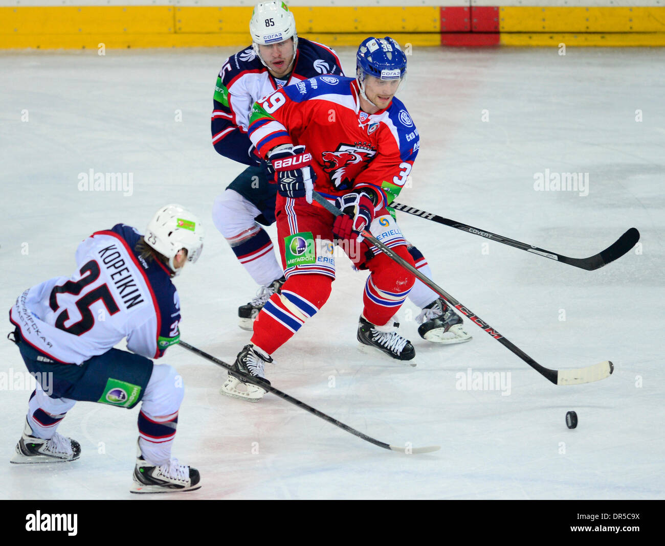 Prague, Czech Republic . 19th Jan, 2014. KHL ice hockey match Lev ...