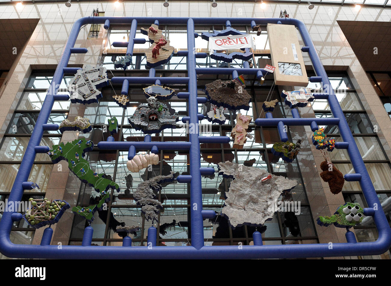 Jan 12, 2009 - Brussels, Belgium - A controversial sculpture by David ...