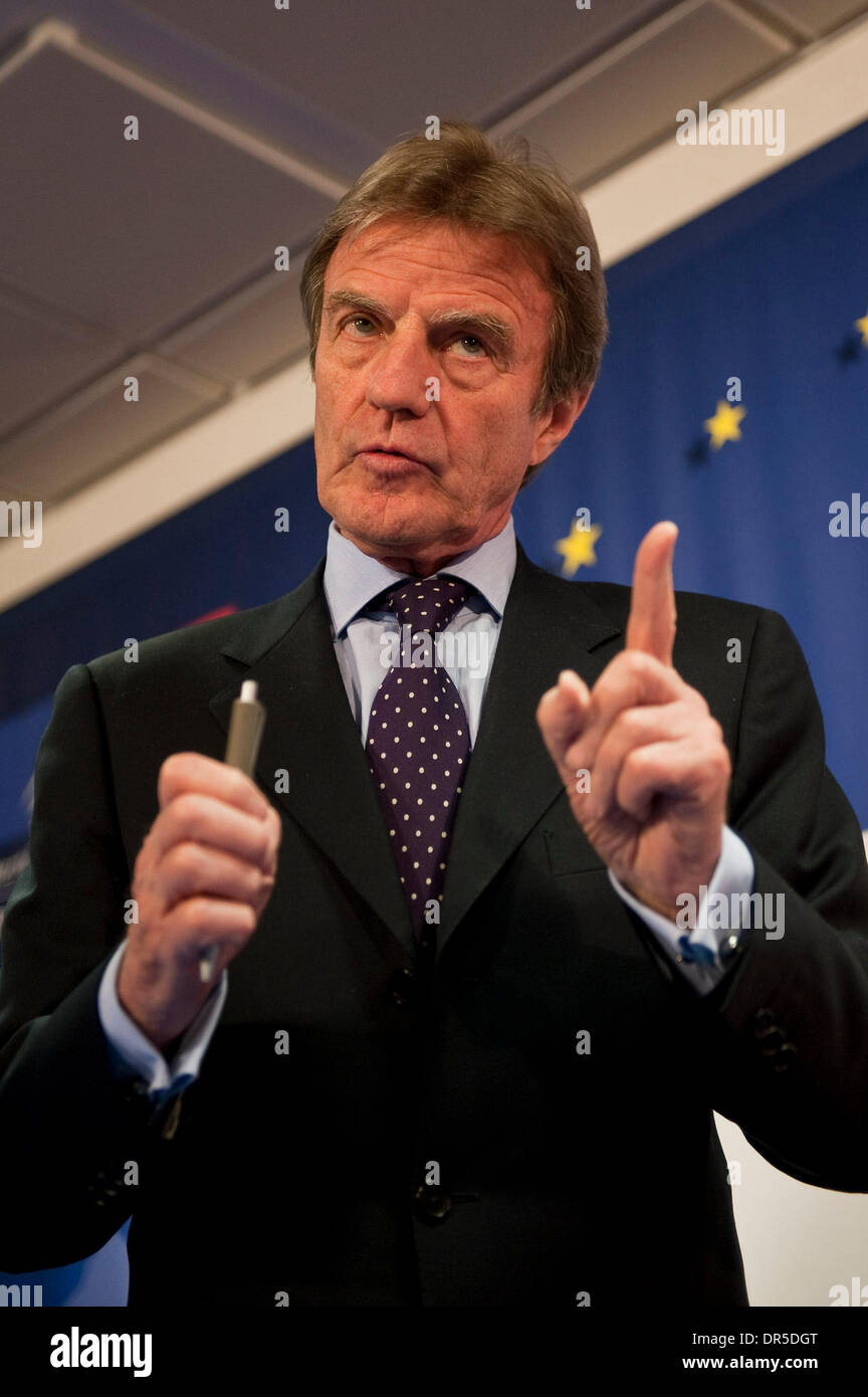 Minister bernard kouchner hi-res stock photography and images - Alamy