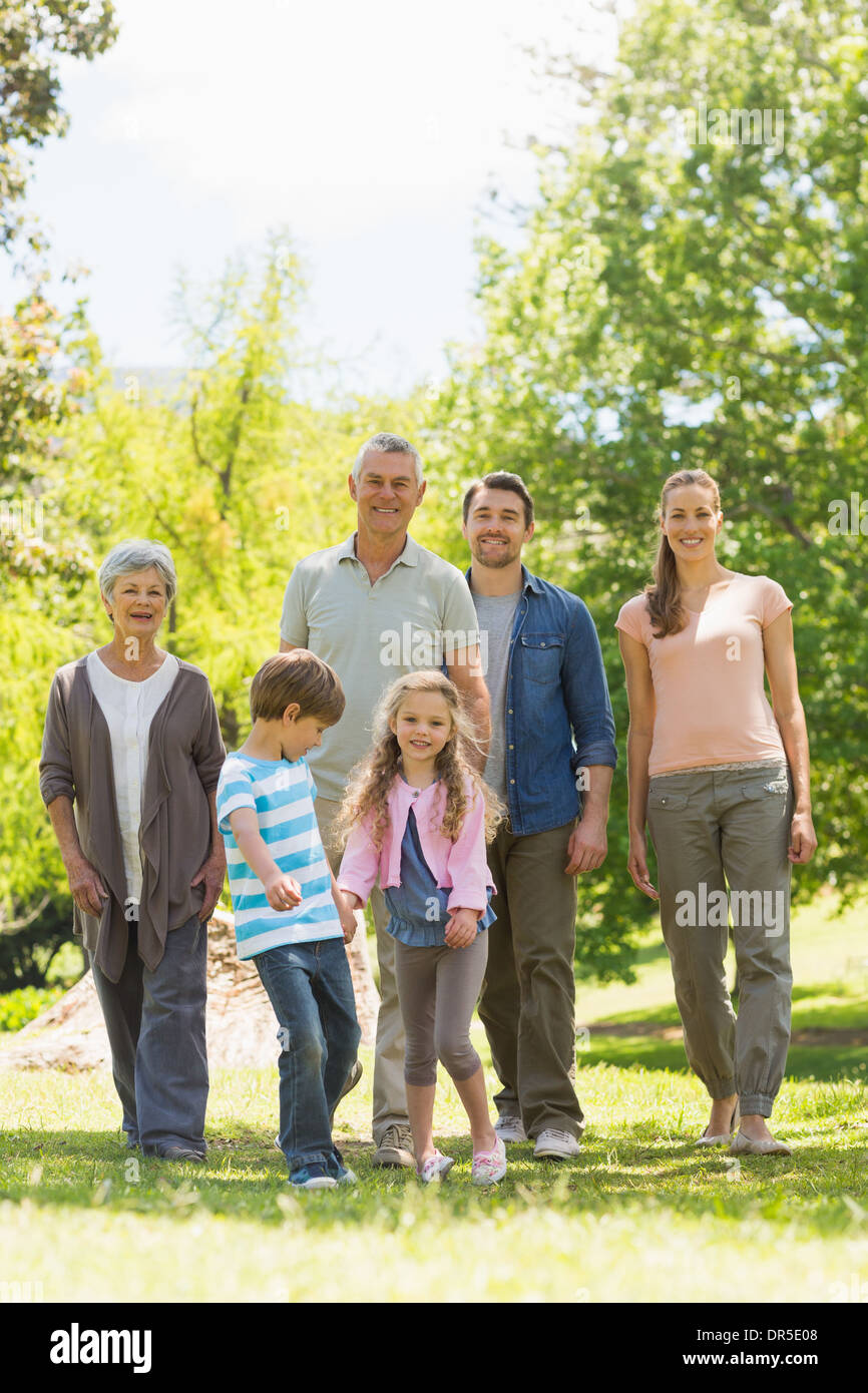 Full length family hi-res stock photography and images - Alamy