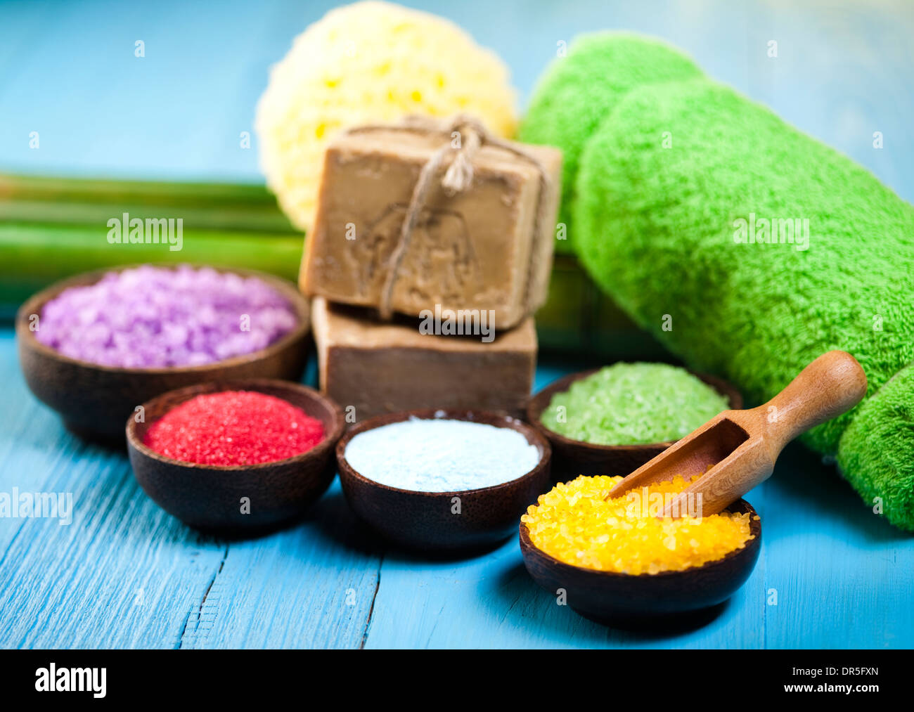 Spa, sea salt in wooden bowl Stock Photo - Alamy
