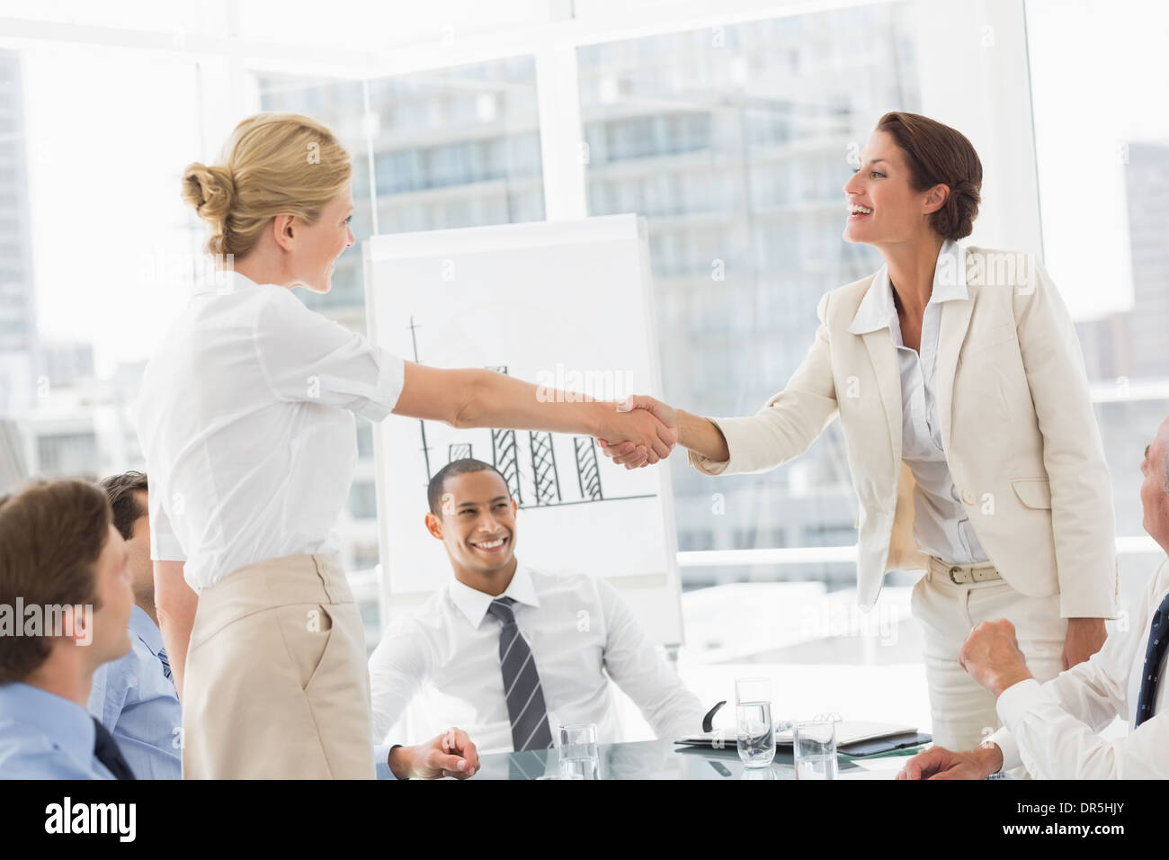 Deal making hi-res stock photography and images - Alamy