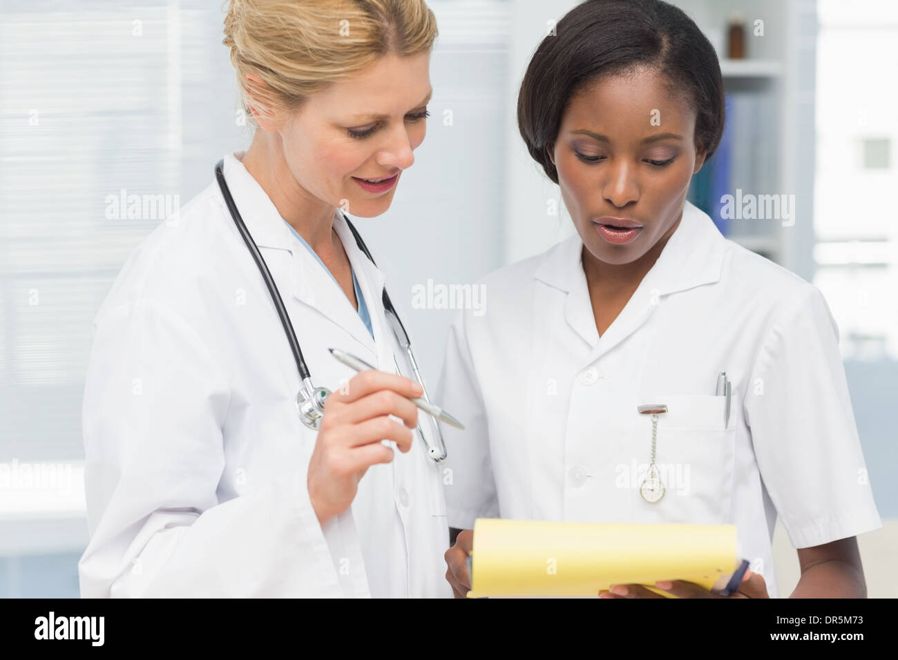 Doctor and nurse together hi-res stock photography and images - Alamy