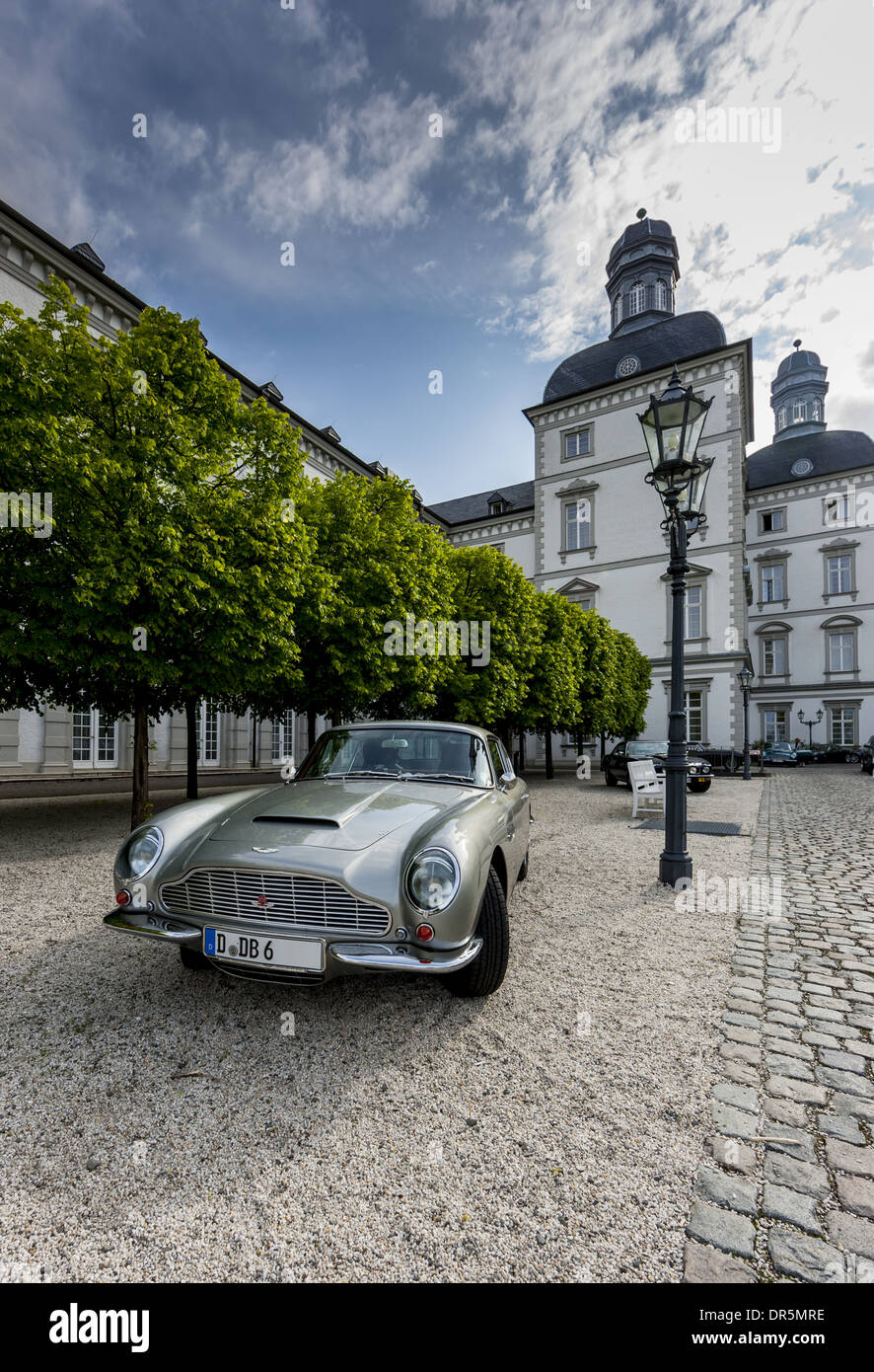 Bensberg castle hi-res stock photography and images - Alamy