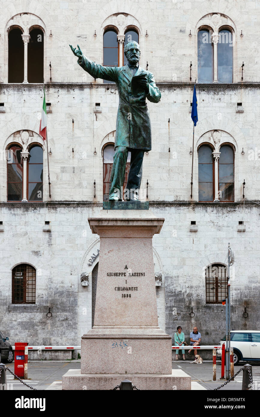 Giuseppe mazzini statue hi-res stock photography and images - Alamy
