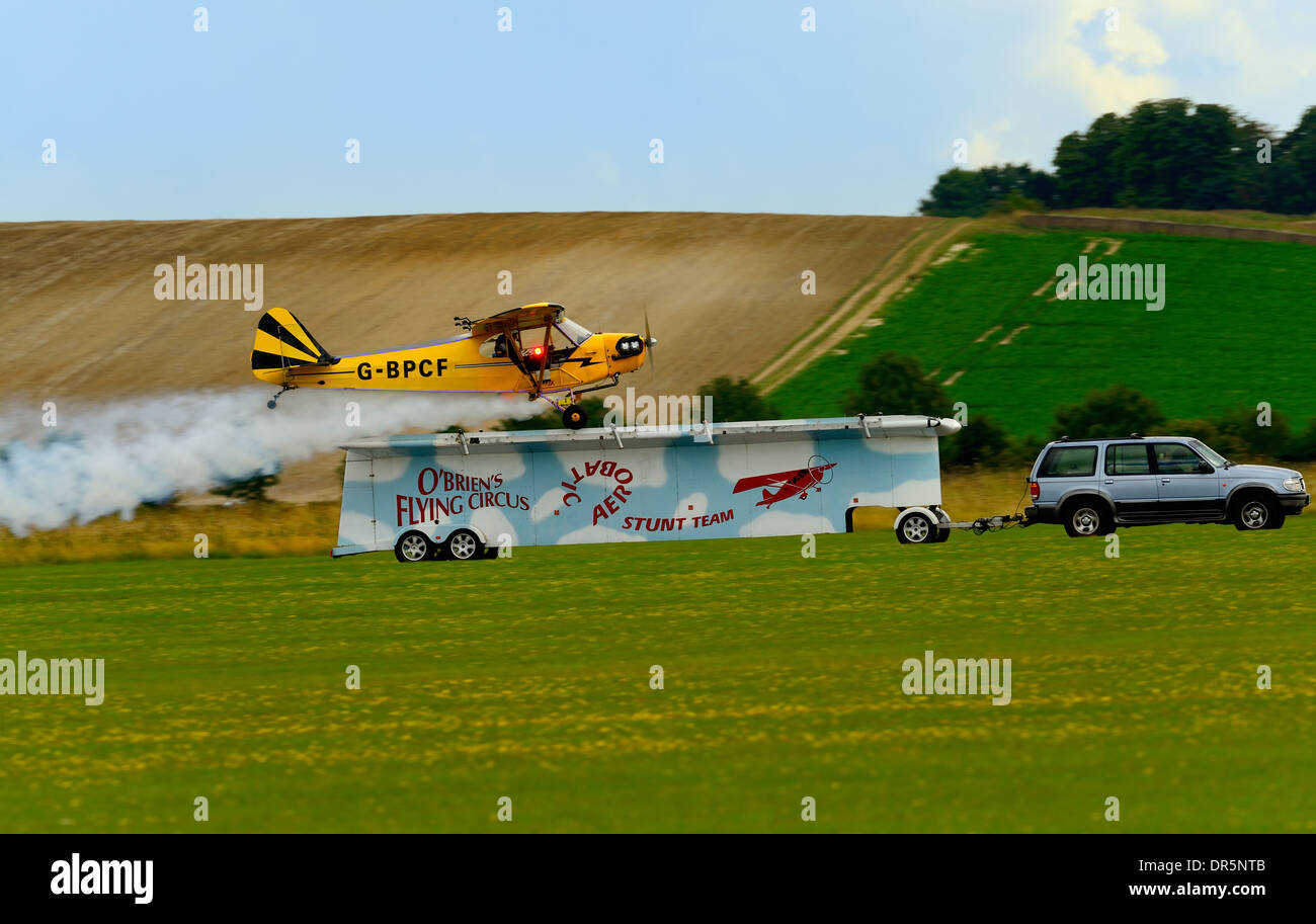 Aircraft on trailer hi-res stock photography and images - Alamy