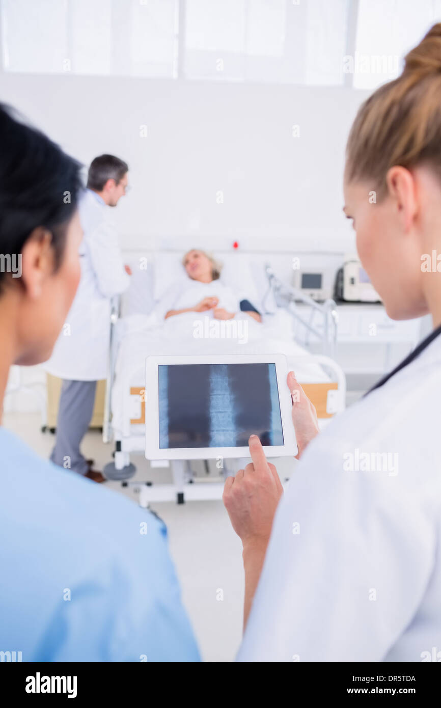 Doctor patient blurred hi-res stock photography and images - Alamy