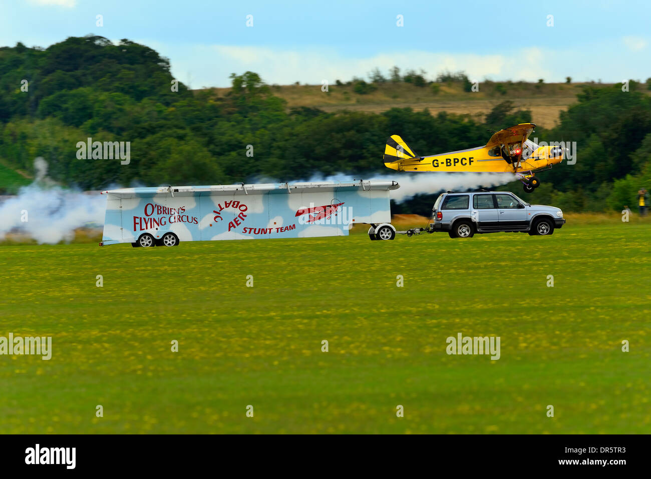 Stunt flyer hi-res stock photography and images - Alamy
