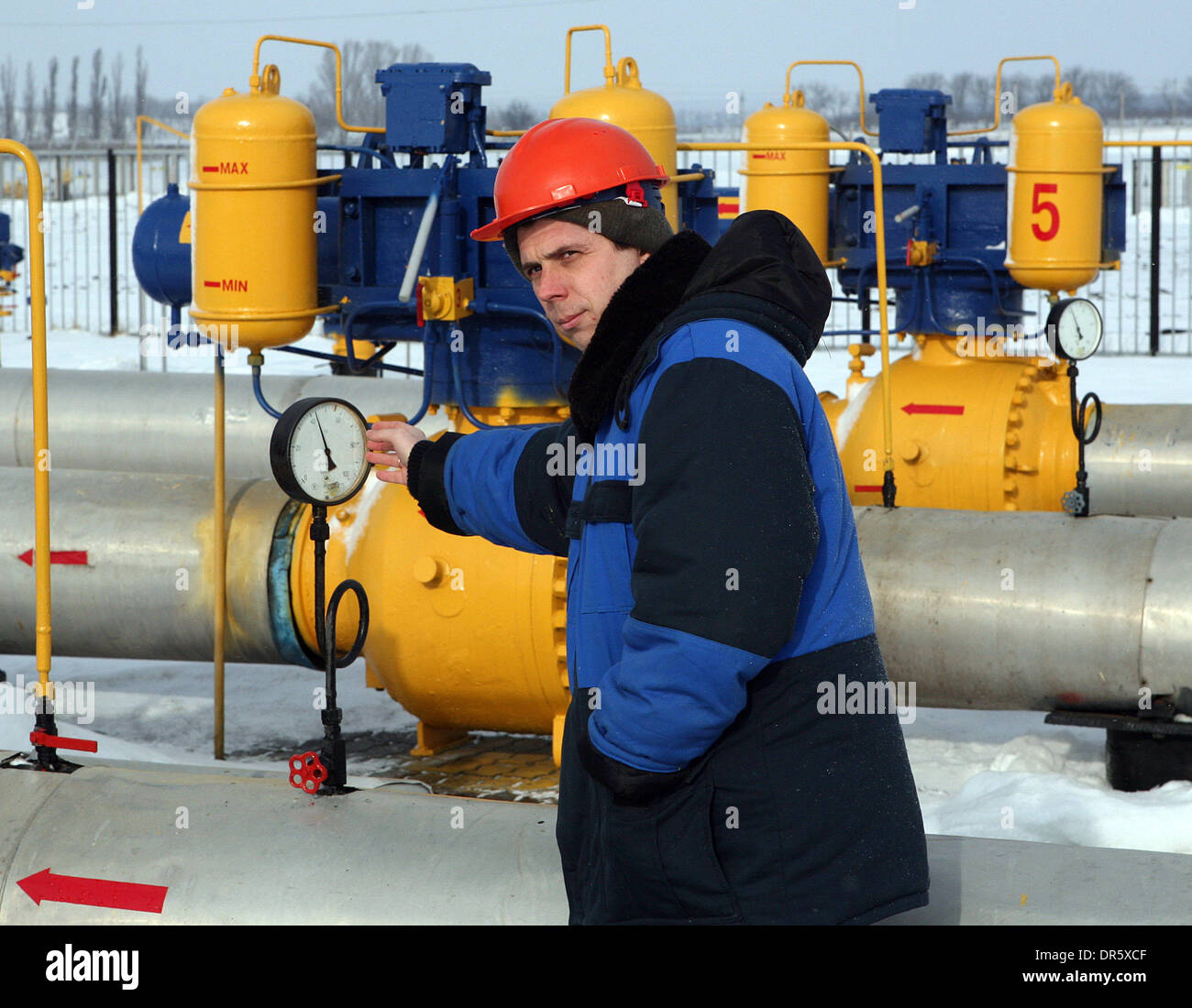 Gas metering stations hi-res stock photography and images - Alamy