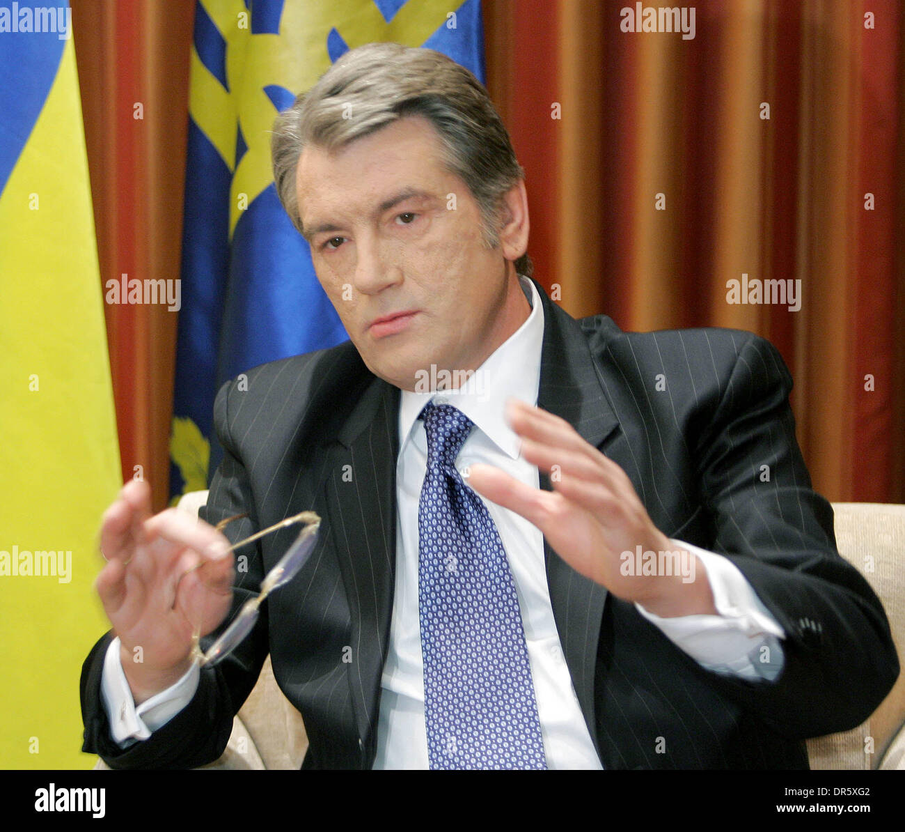 Ukrainian president viktor yushchenko hi-res stock photography and ...
