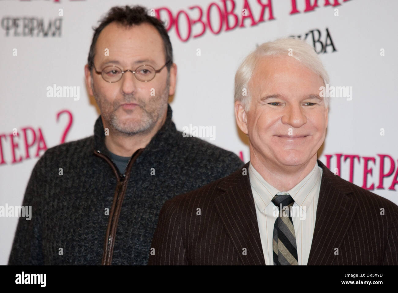 Steve martin jean reno the pink panther hi-res stock photography and ...