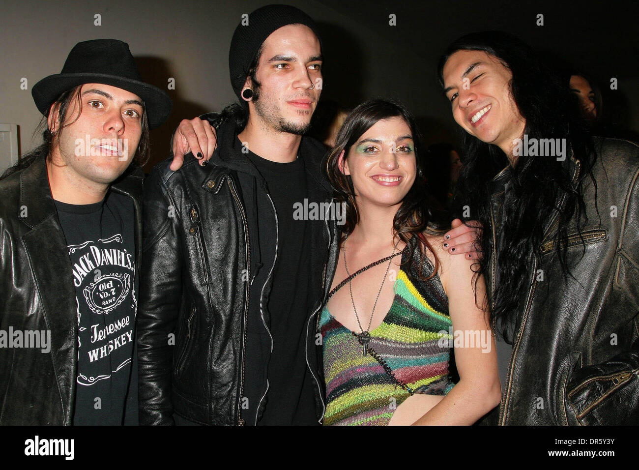 I14138CHW.EM & CO PRESENTS ''HAND MADE BEAUTY'' KNIT WORKS BY DIVA ...