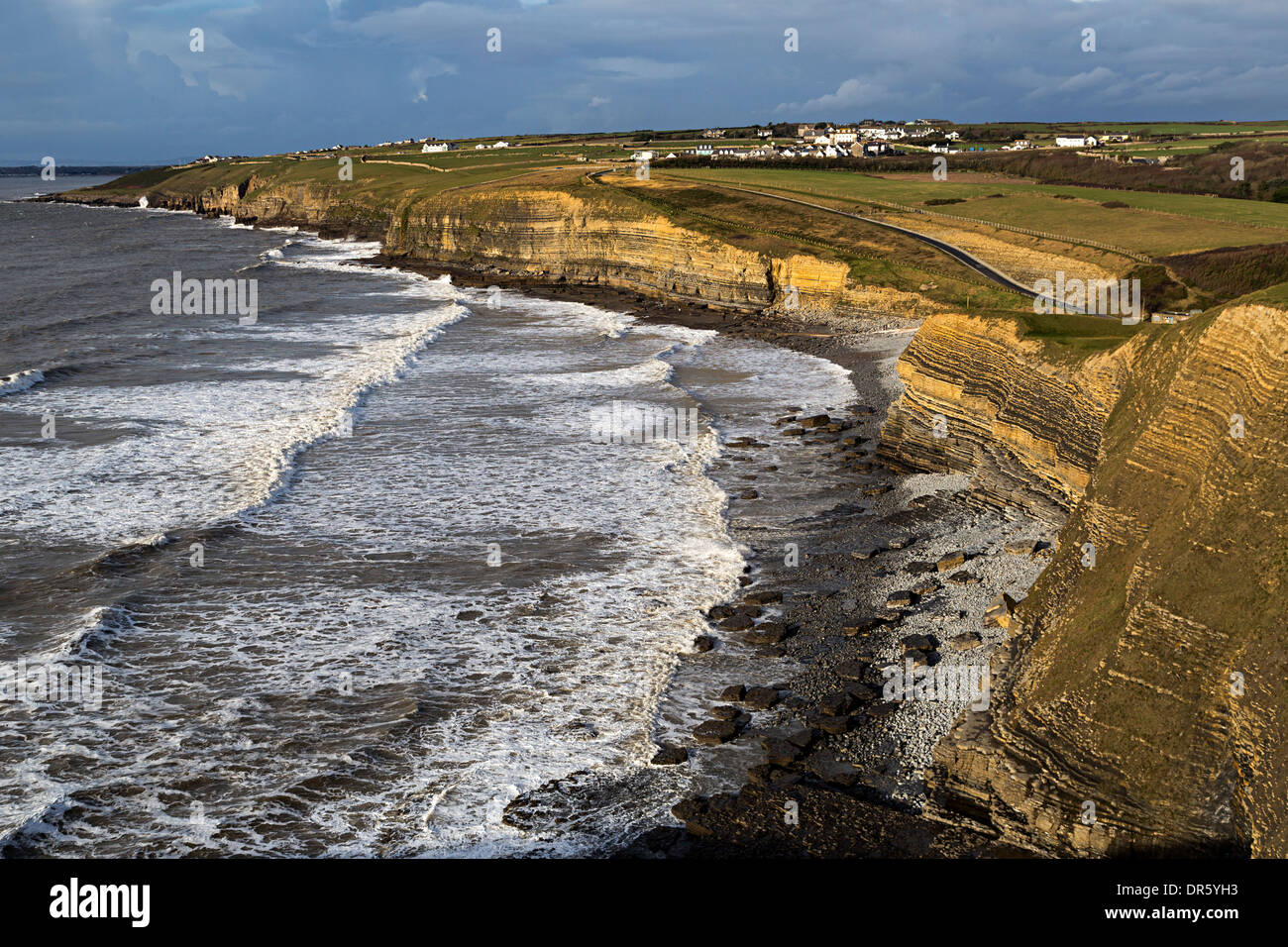 Southerndown wales cliffs hi-res stock photography and images - Alamy