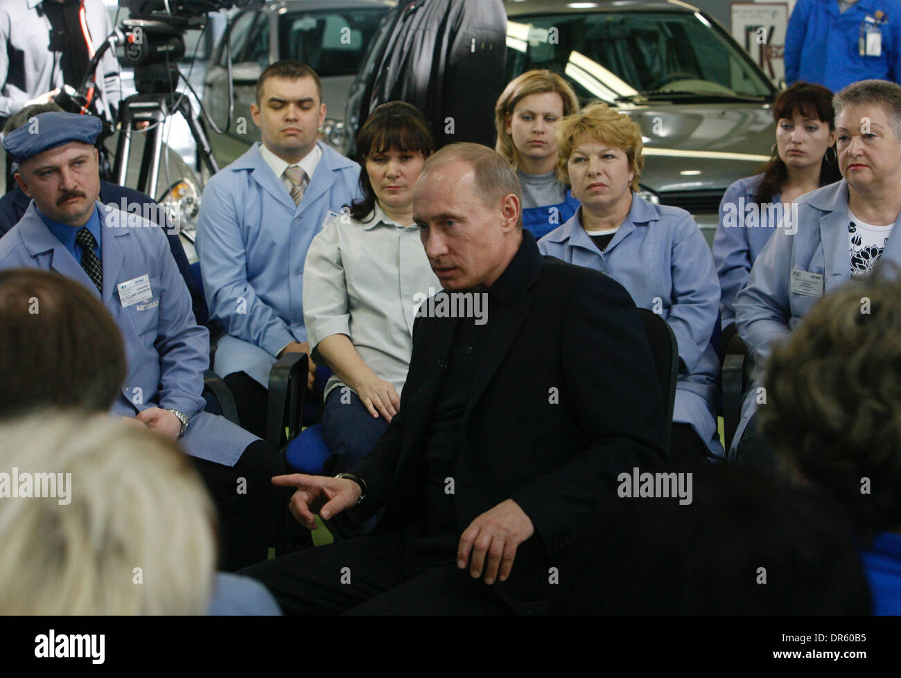 Vladimir putin visiting russian car hi-res stock photography and images ...