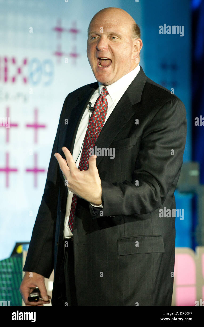 Apr 20, 2009 - Moscow, Russia - Microsoft Corporation Director general ...