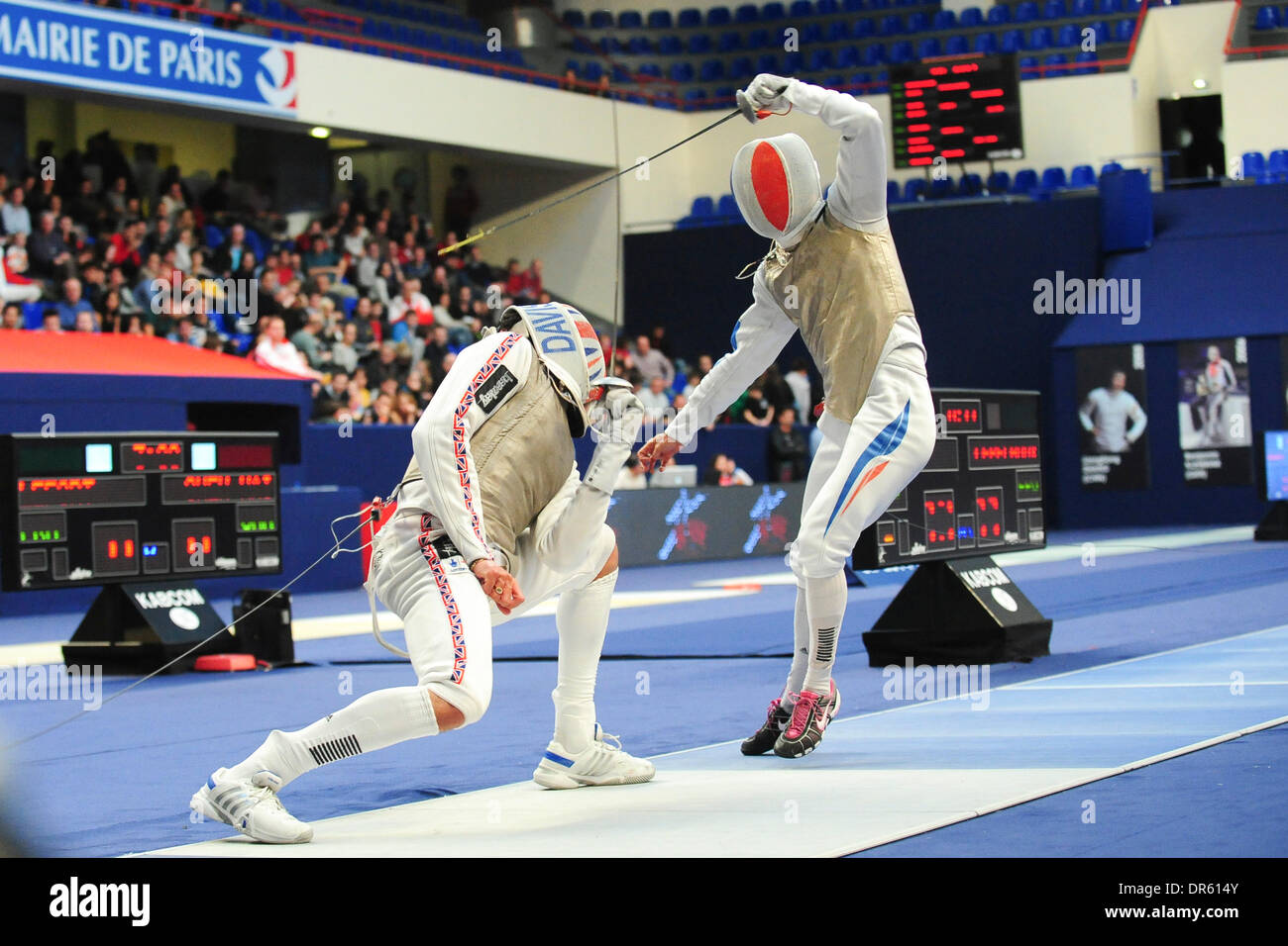 James davis fencing hi-res stock photography and images - Alamy