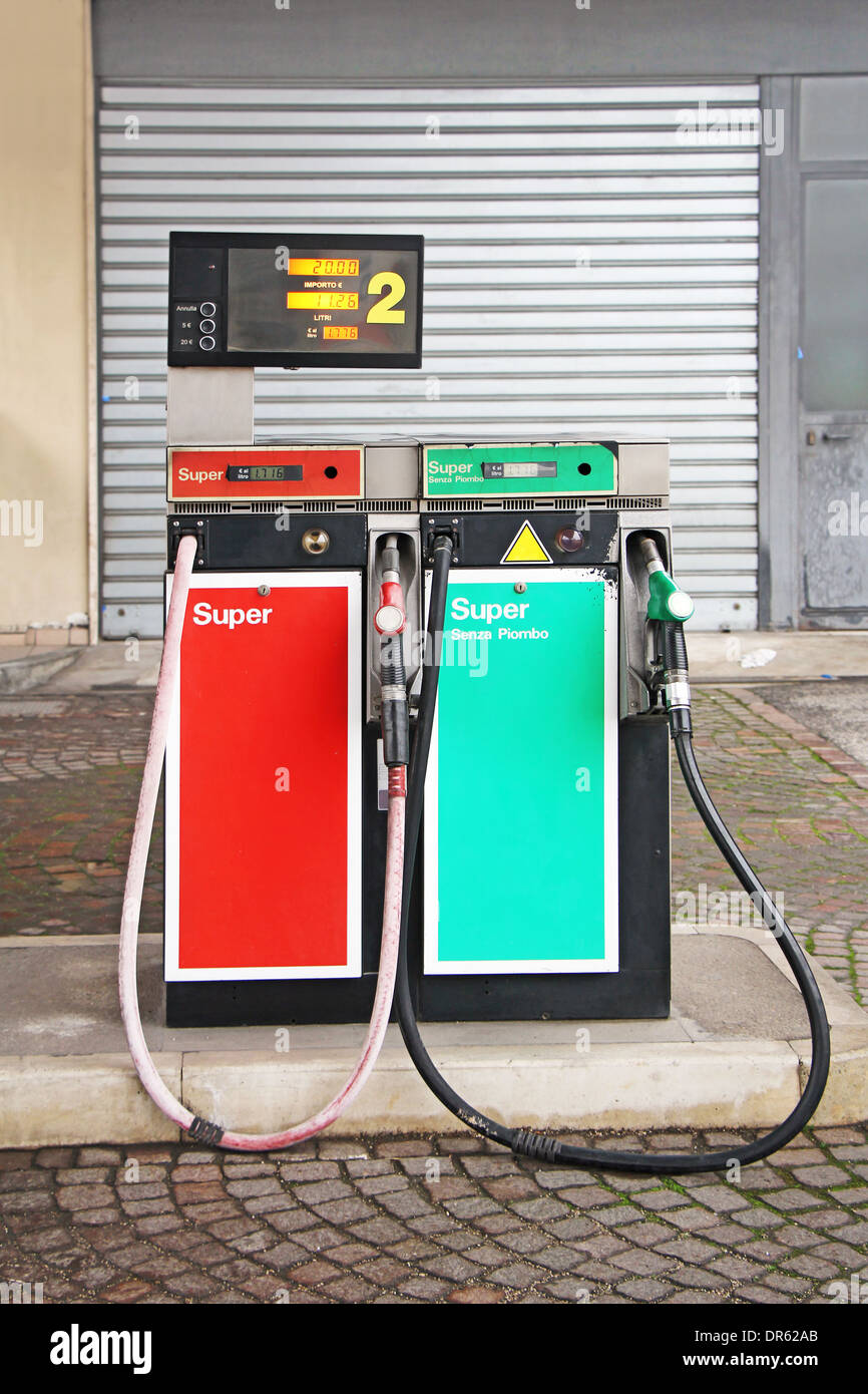 Benzene station hi-res stock photography and images - Alamy