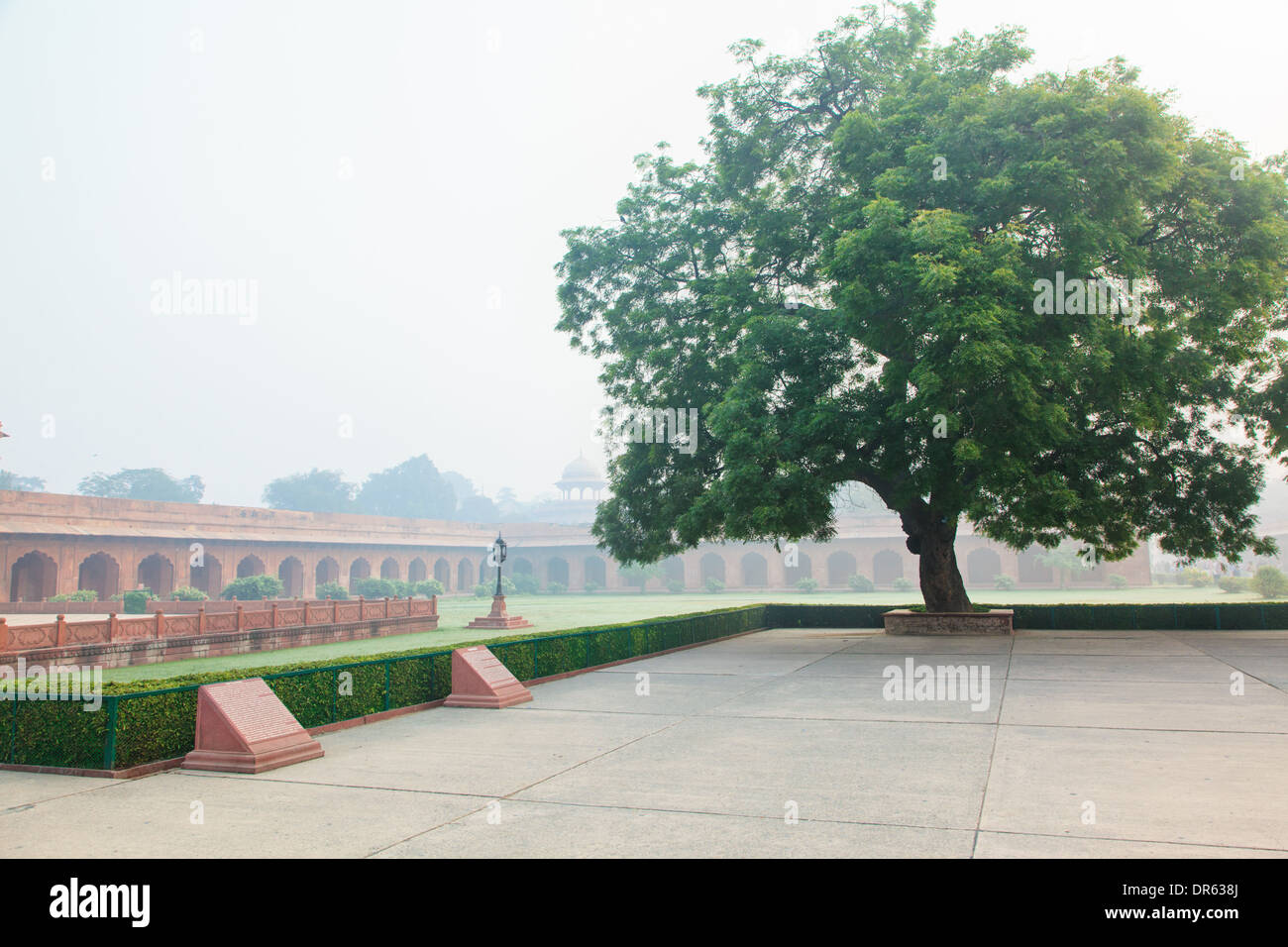 Formal garden (Charbagh or Mughal Garden) in front of Taj Mahal in Agra ...