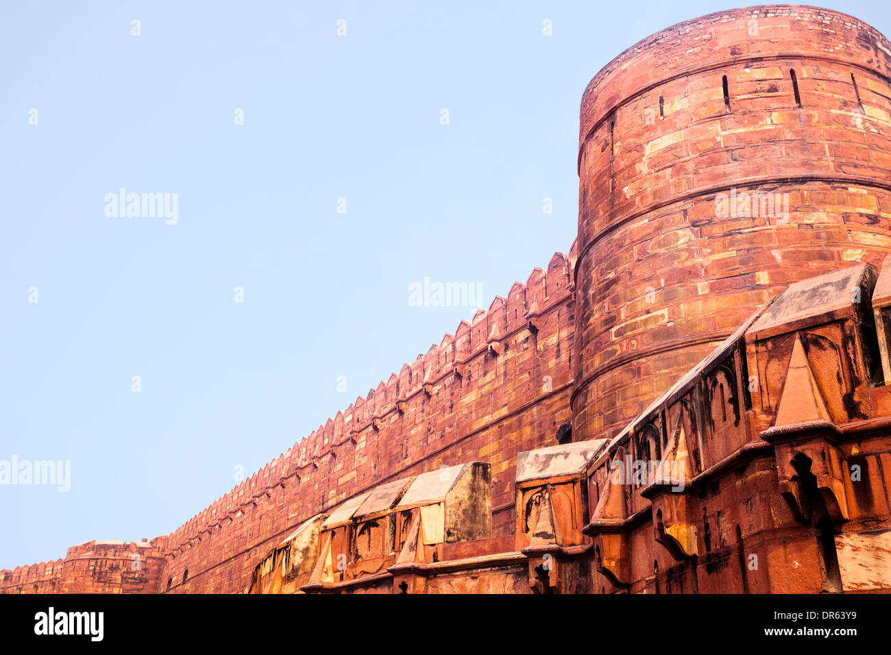 Exterior wall of Red Agra Fort. Uttar Pradesh, India Stock Photo - Alamy