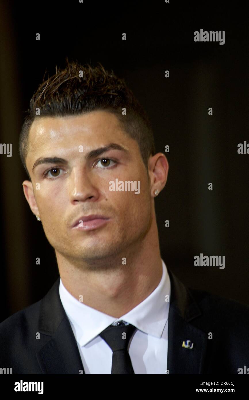 Lisbon, Portugal. 20th Jan, 2014. Cristiano Ronaldo receives the medal ...