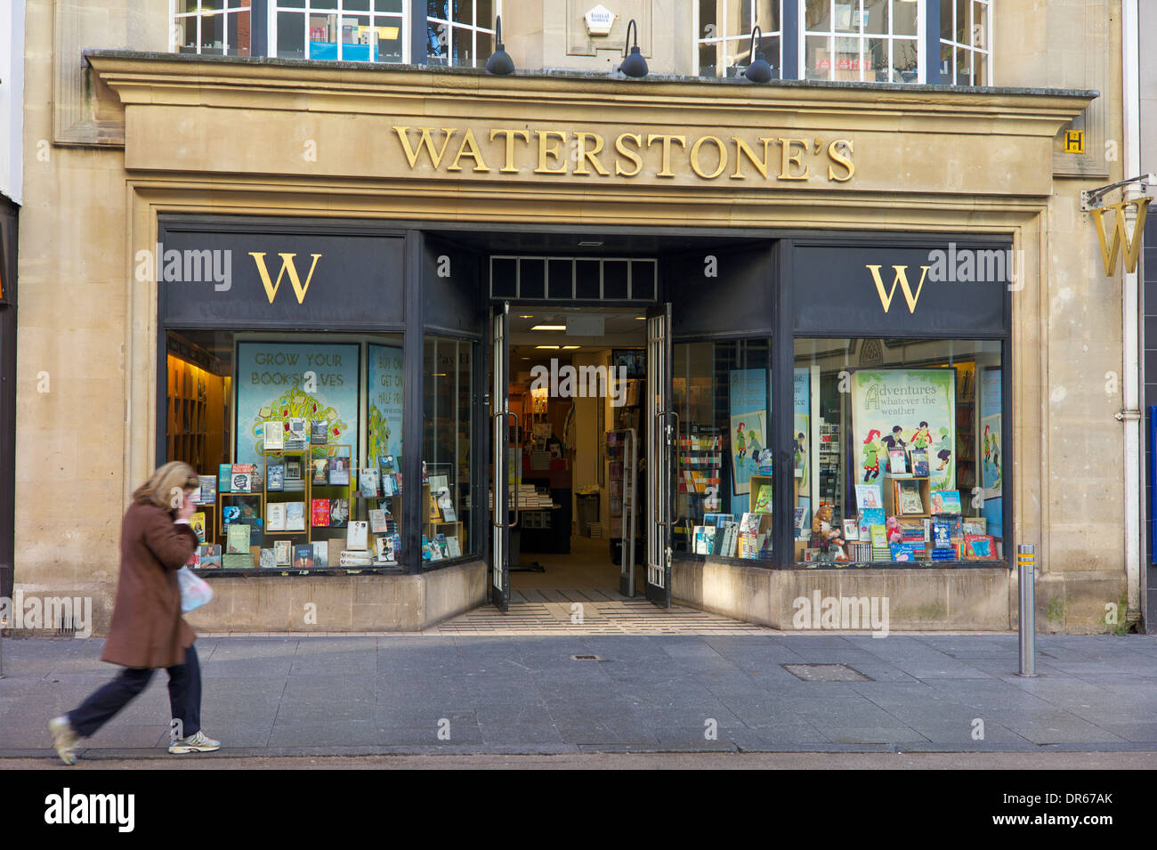 Waterstones bookshop uk hi-res stock photography and images - Alamy