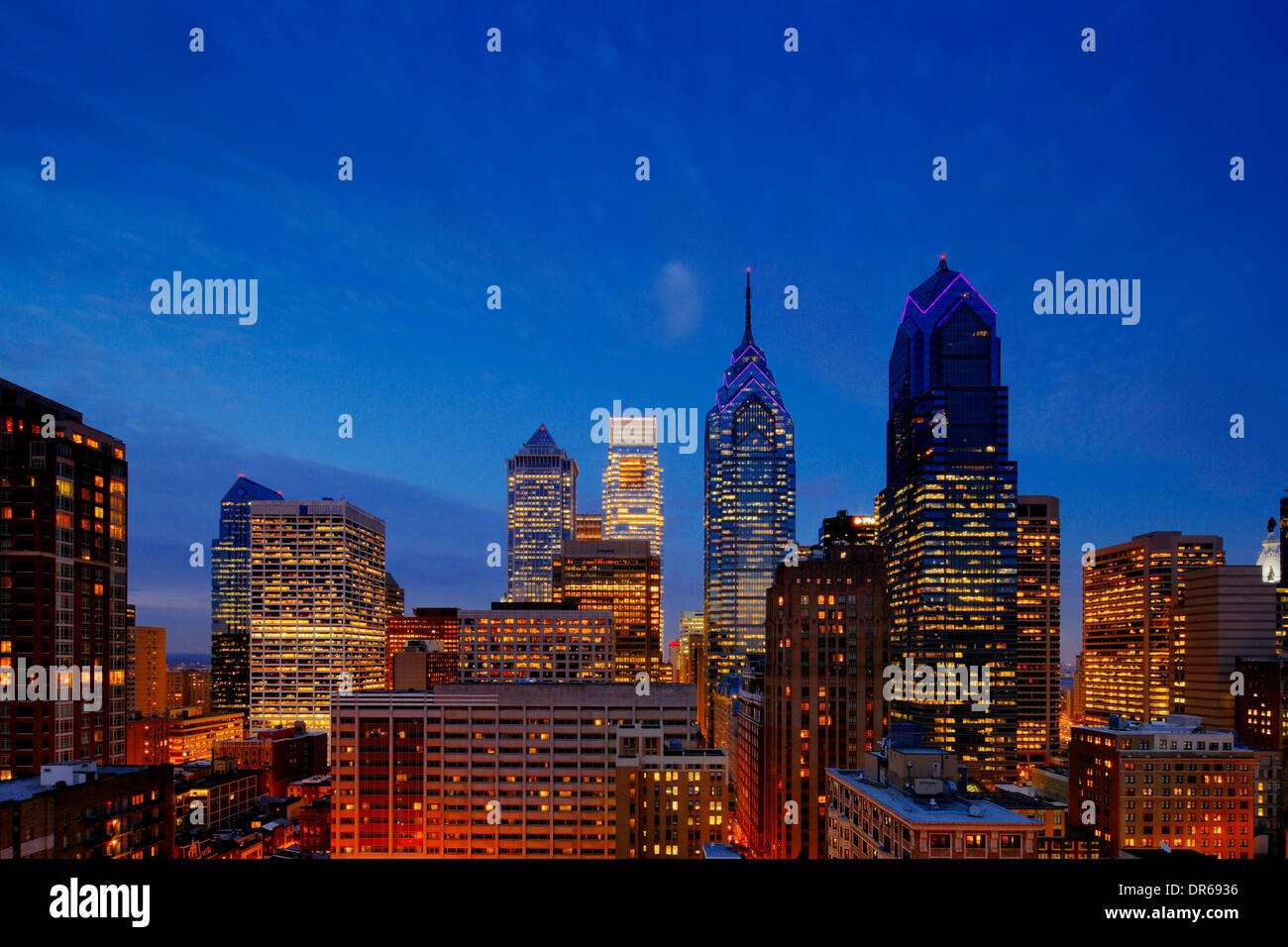 Philadelphia night time hi-res stock photography and images - Alamy