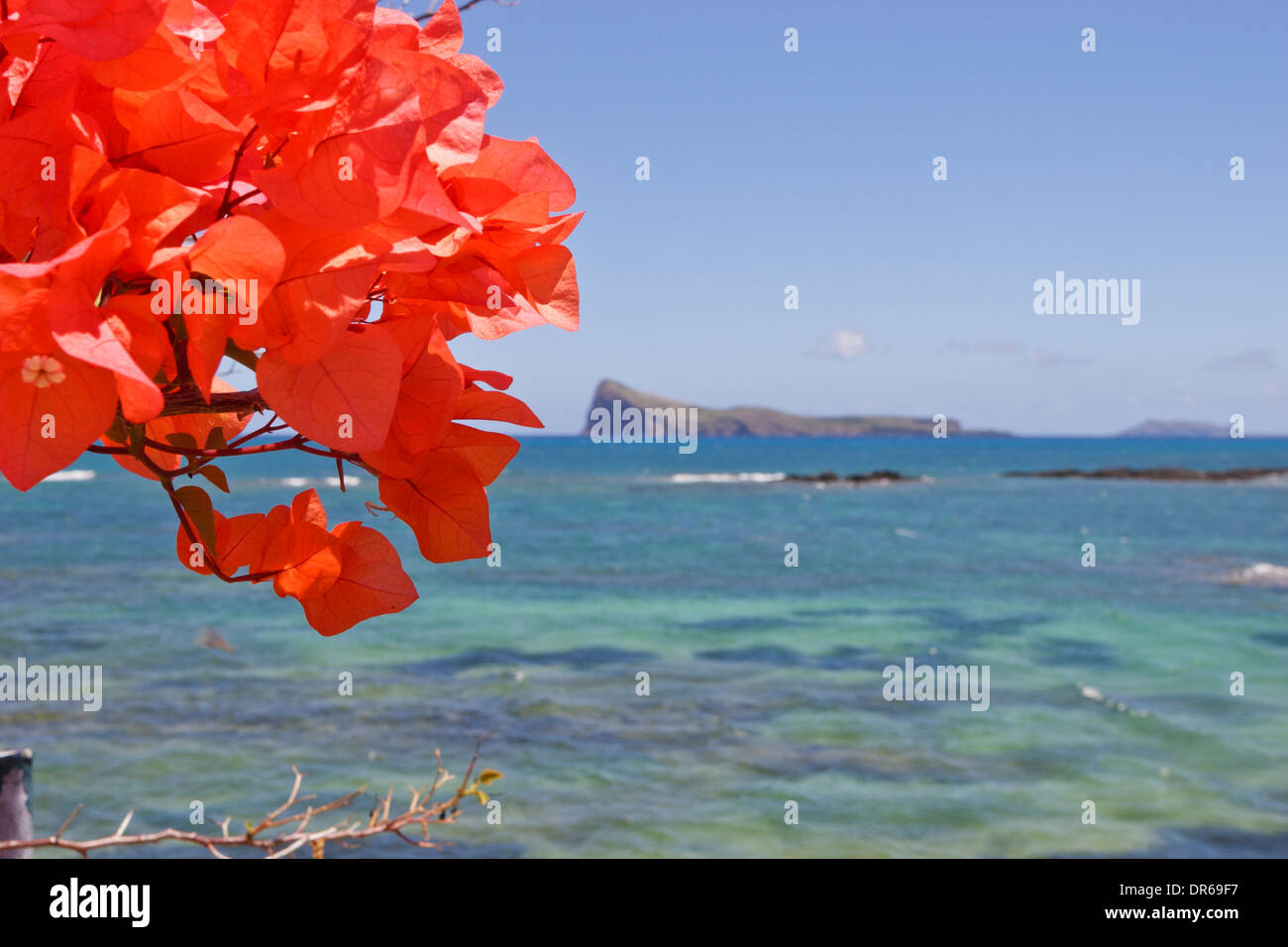 Coin de Mire island seen from the shores of Cap Malheureux, Mauritius ...