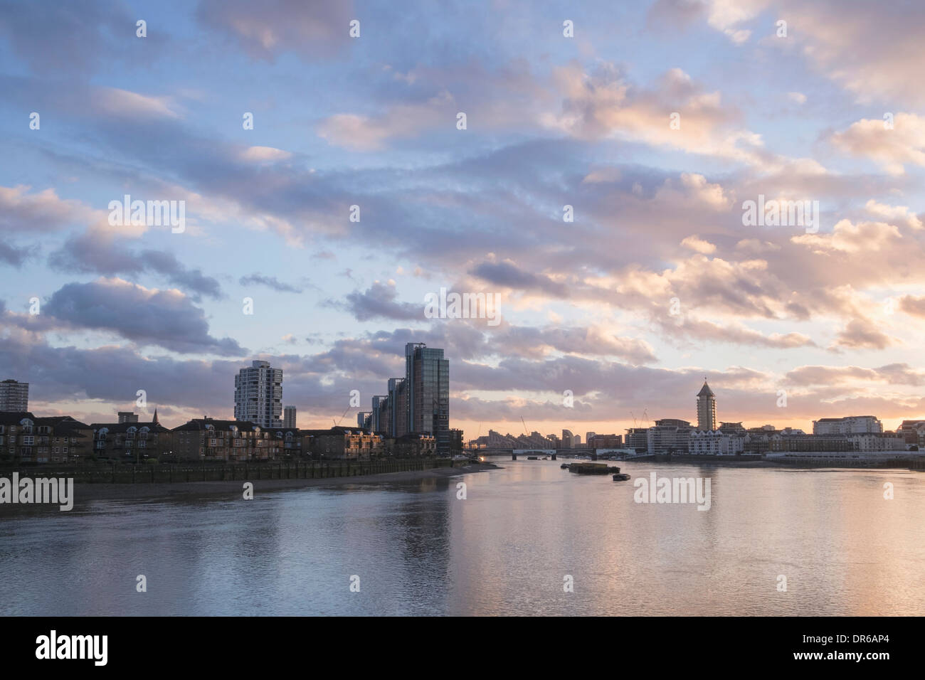 Chelsea sunset hi-res stock photography and images - Alamy
