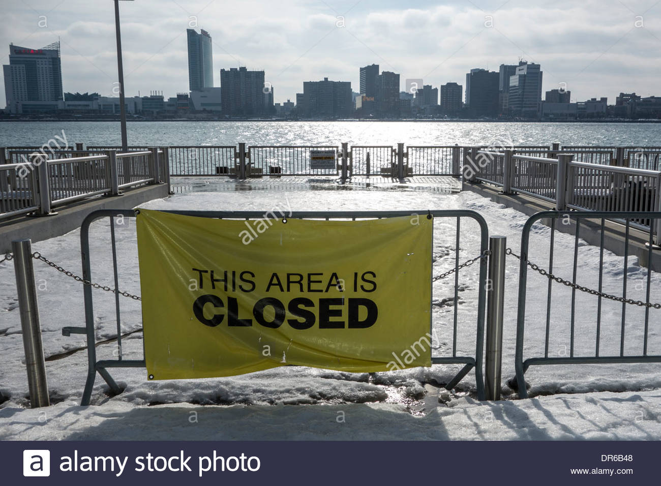 Closed Banner High Resolution Stock Photography and Images - Alamy